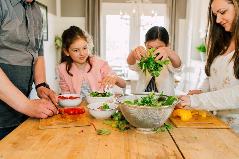 10 Tips for Making Dinner Easier for Busy Moms - Hip Homeschool Moms